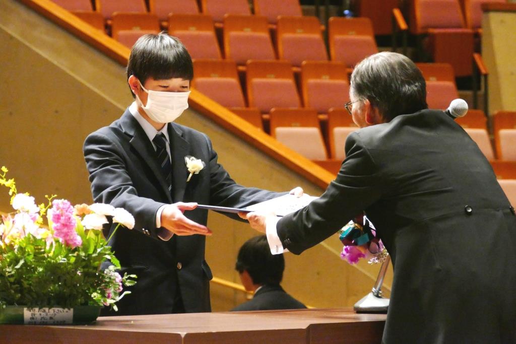 R6.03 卒業証書授与式 – 最新情報・ブログ | 国際TBC高等専修学校